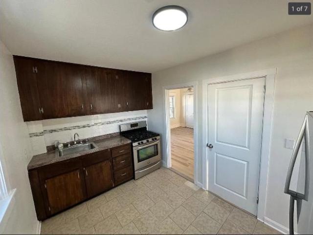 3 Br, 1 bath, Condo 834 Eastern Ave