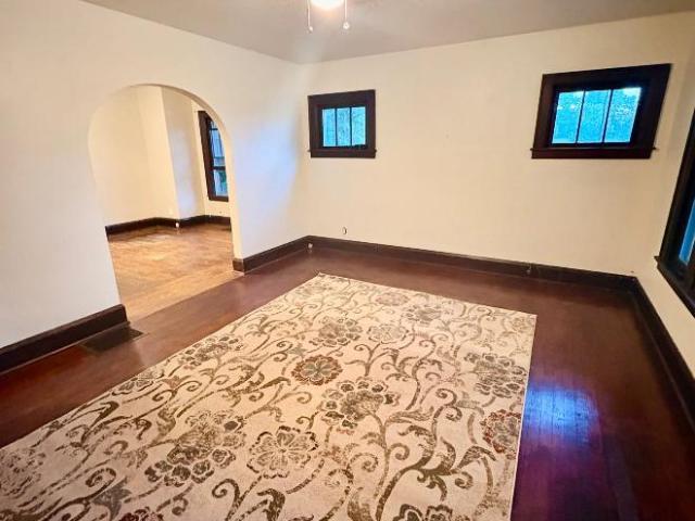 3 Br, 1 bath, Condo 840 Allegheny Ave