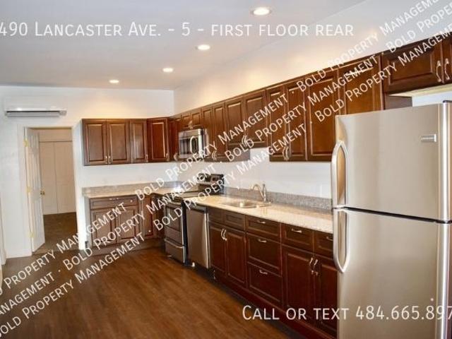 3 Br, 1 bath, Condo 8490 Lancaster Ave