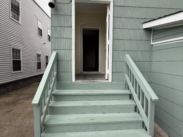 3 Br, 1 bath, Condo 85 Edwin St