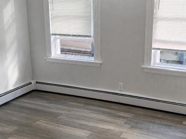 3 Br, 1 bath, Condo 8 Riverdale Ave