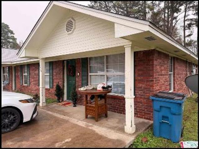 3 Br, 1 bath, Condo 906 Tabb St