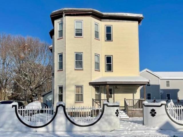3 Br, 1 bath, Condo 92 Elliot St
