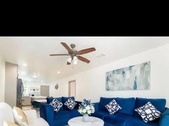 3 Br, 1 bath, Condo 933 1/2 Kenwood St