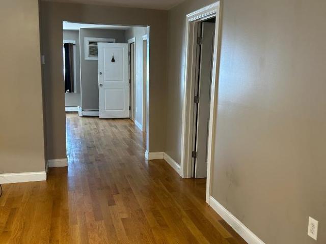 3 Br, 1 bath, Condo 959 Locust St