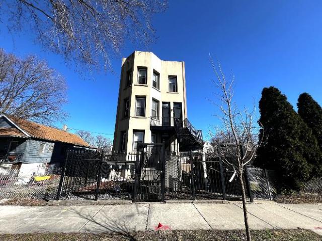 3 Br, 1 bath, Condo 9613 S Ave N