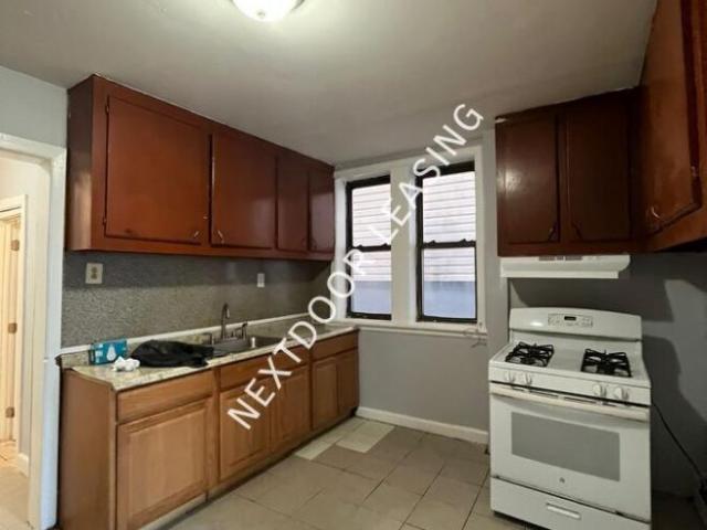 3 Br, 1 bath, Condo 9 Grant Ave