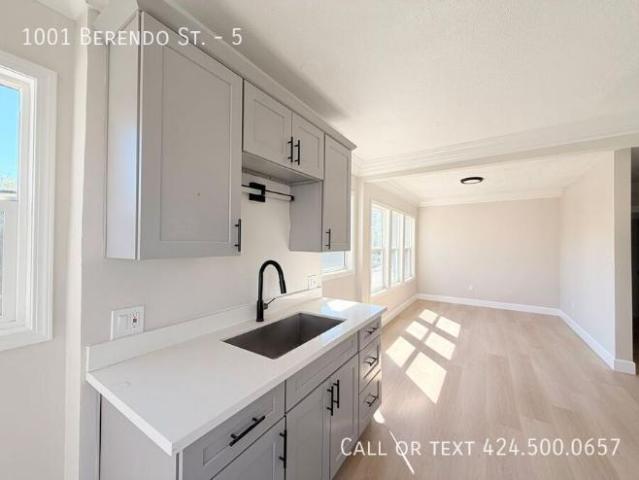 3 Br, 1 bath, Condo 1001 Berendo St