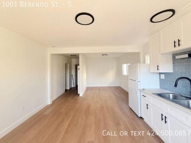 3 Br, 1 bath, Condo 1001 Berendo St