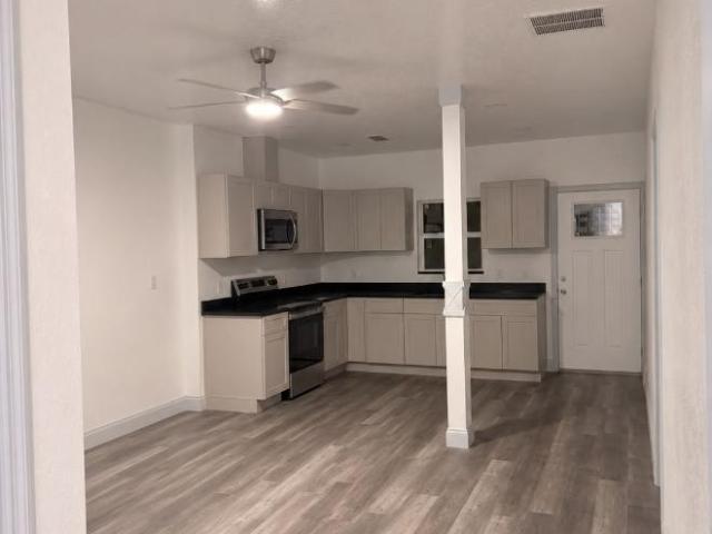 3 Br, 1 bath, Condo 1001 W 8th Street