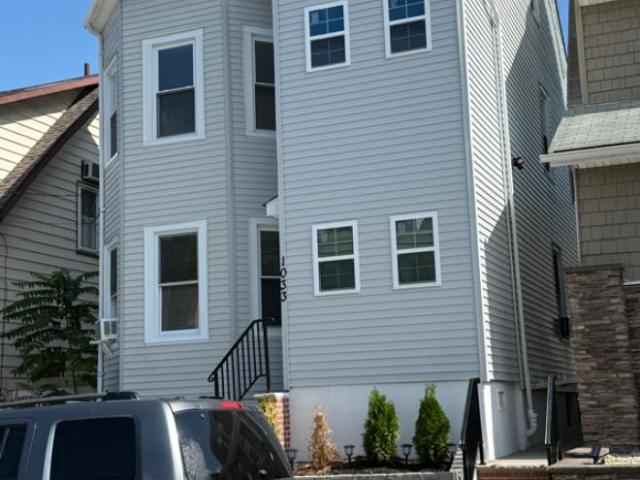 3 Br, 1 bath, Condo 1033 E 23rd St
