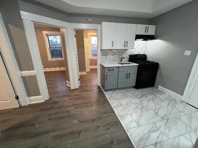 3 Br, 1 bath, Condo 104 Lawrence St