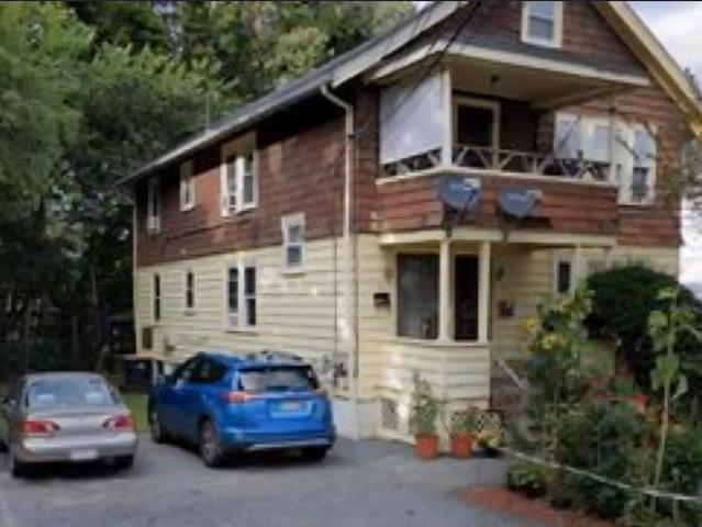 3 Br, 1 bath, Condo 105 Winthrop St