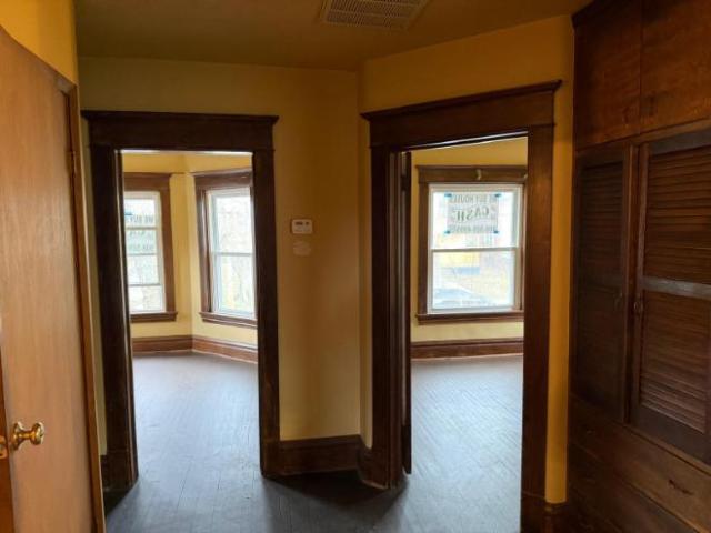 3 Br, 1 bath, Condo 107 N Oakland Ave
