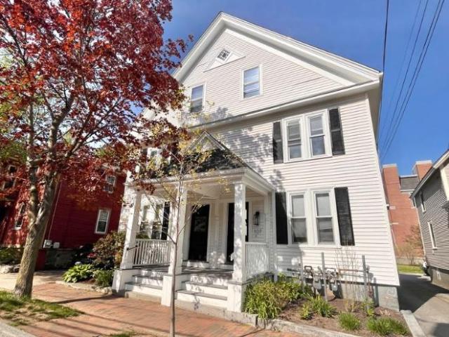 3 Br, 1 bath, Condo 107 Richards Ave