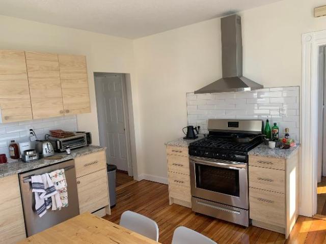 3 Br, 1 bath, Condo 10 Clary St