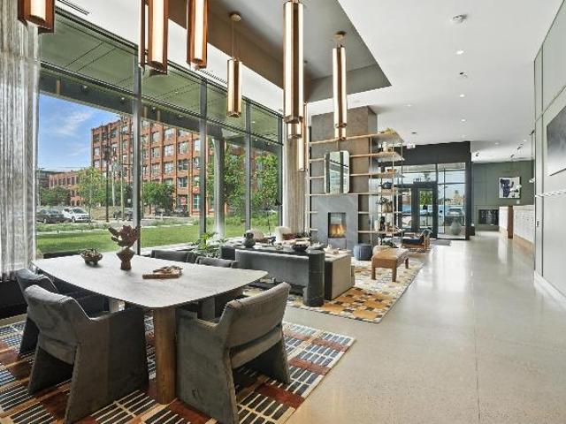 3 Br, 1 bath, Condo 1110 West Carroll Avenue
