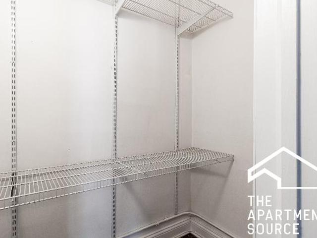 3 Br, 1 bath, Condo 1132 Maple Ave