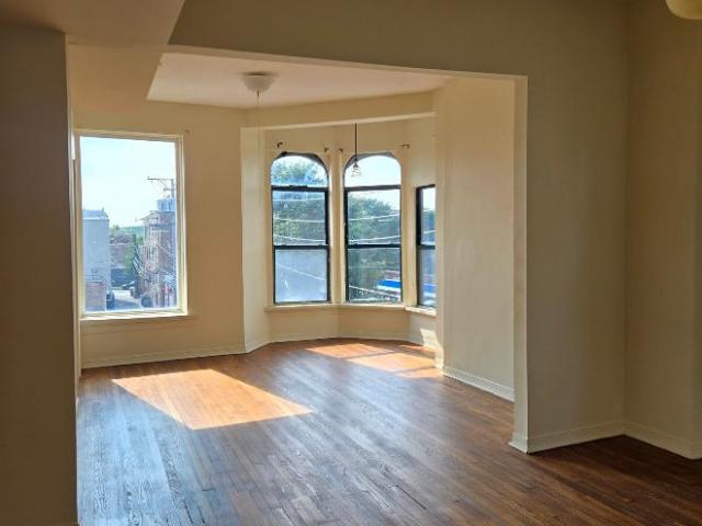 3 Br, 1 bath, Condo 1143 N California Ave