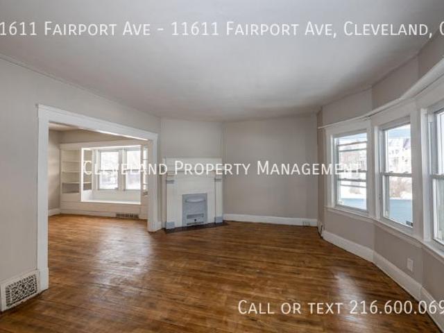 2 Br, 1 bath, Condo 11611 Fairport Ave