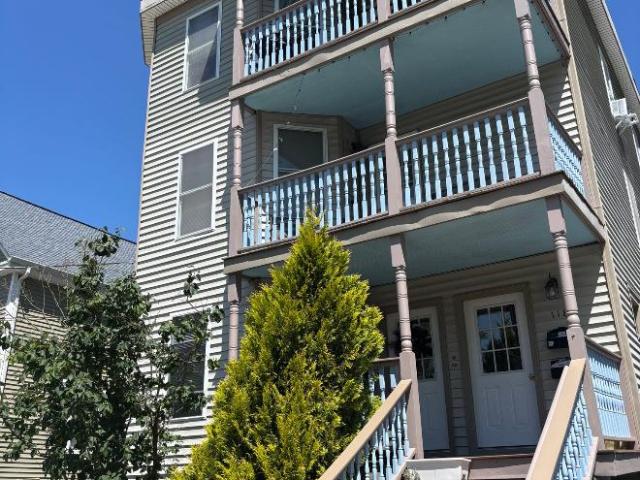 3 Br, 1 bath, Condo 116 Parker St