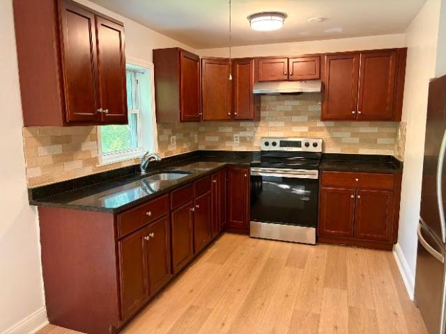 3 Br, 1 bath, Condo 117 Arlington Street