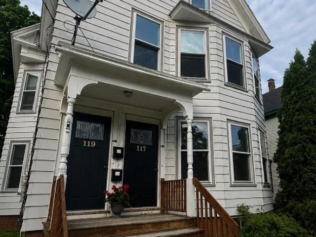 3 Br, 1 bath, Condo 117 Winter St