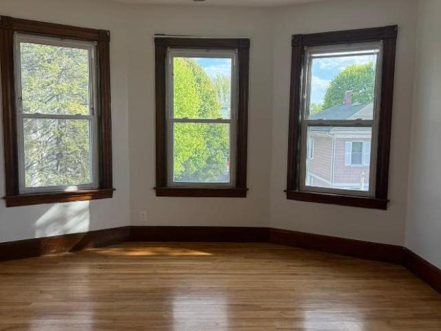 3 Br, 1 bath, Condo 11 Pattison St