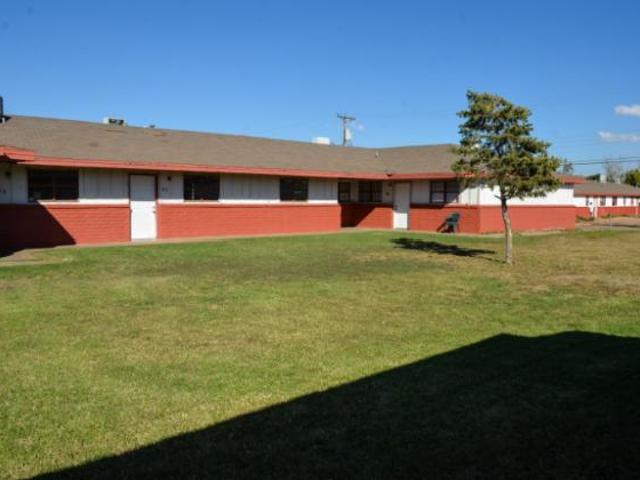 3 Br, 1 bath, Condo 1217 S Maddox Ave