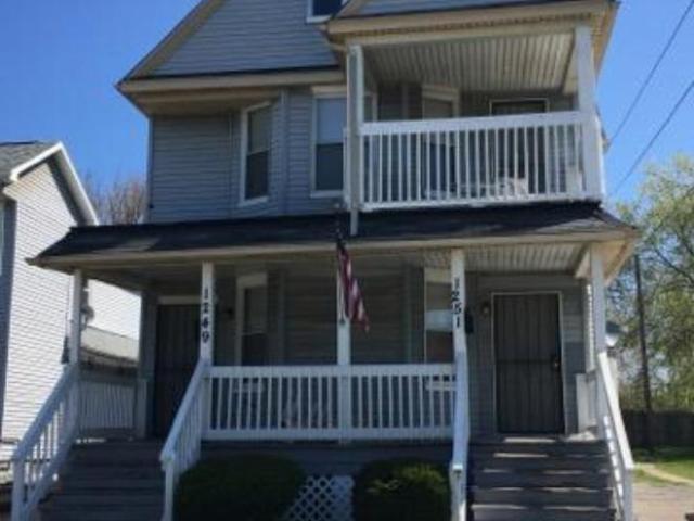 3 Br, 1 bath, Condo 1249 Addison Ave