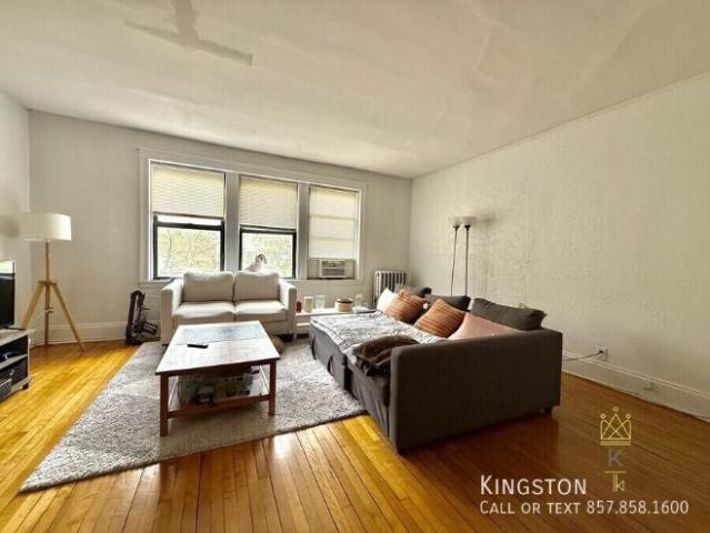 3 Br, 1 bath, Condo 124 Babcock St