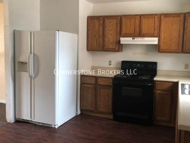 3 Br, 1 bath, Condo 124 South Curtis Street