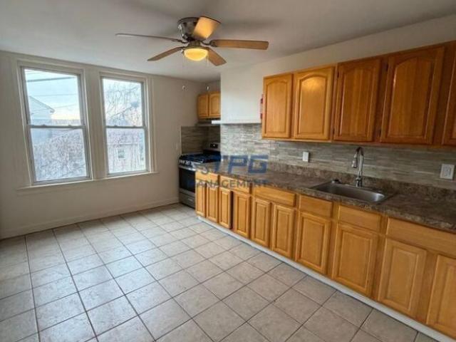 3 Br, 1 bath, Condo 130 Milford Ave