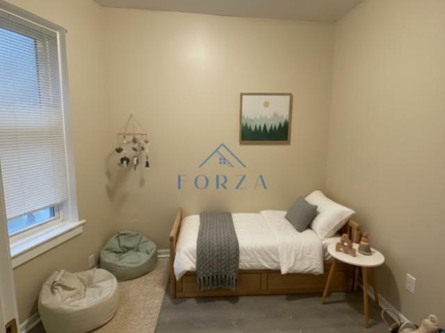 3 Br, 1 bath, Condo 1310 S Sawyer Ave