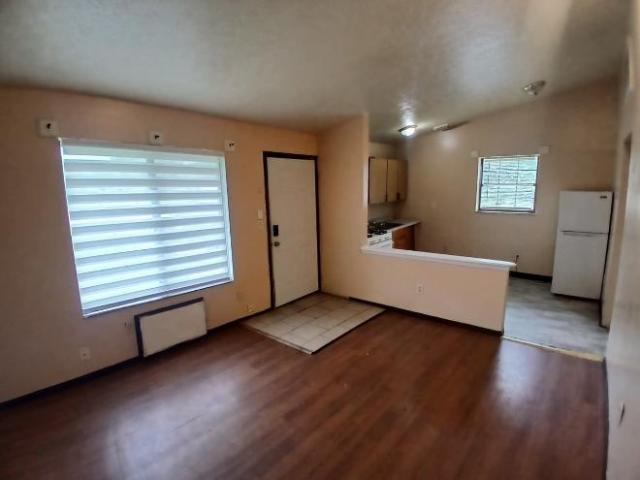 3 Br, 1 bath, Condo 1331 1333 Thurston St