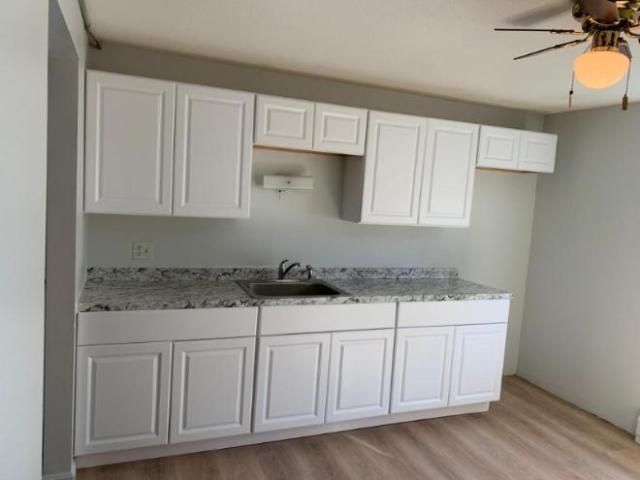 3 Br, 1 bath, Condo 136 George