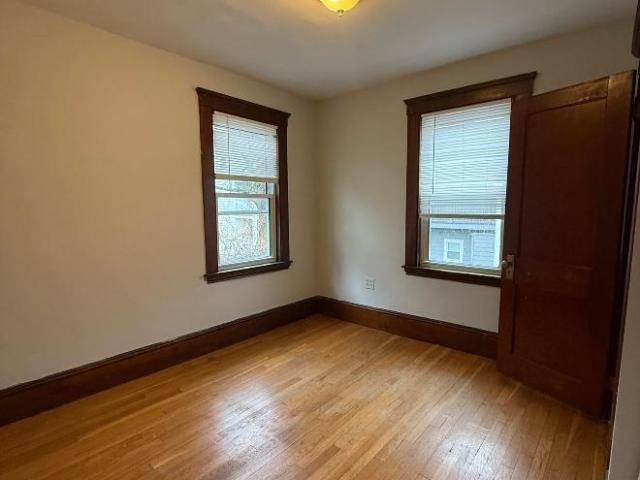 3 Br, 1 bath, Condo 17 Bow Street