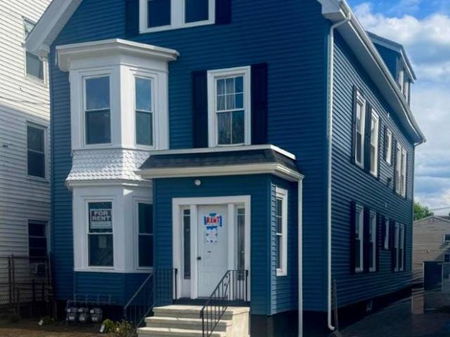 3 Br, 1 bath, Condo 140 S Common St