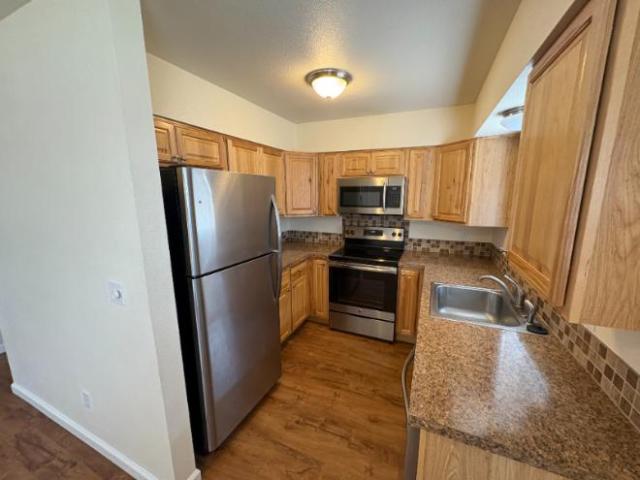3 Br, 1 bath, Condo 1416 S Dotsero Drive