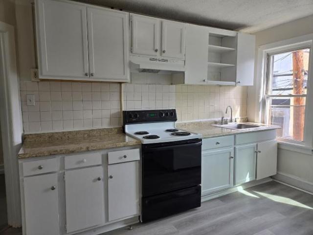 3 Br, 1 bath, Condo 1419 Princeton Avenue