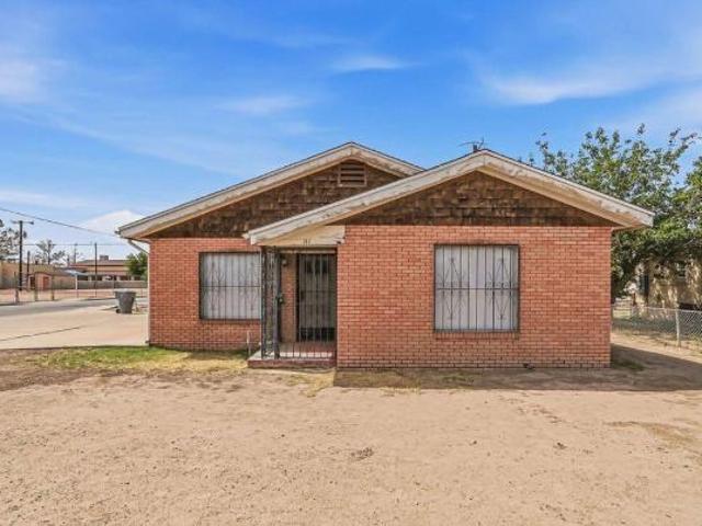 3 Br, 1 bath, Condo 141 N Davis