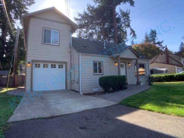 3 Br, 1 bath, Condo 14530 SE Main St