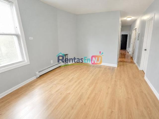 3 Br, 1 bath, Condo 148 Chadwick Ave