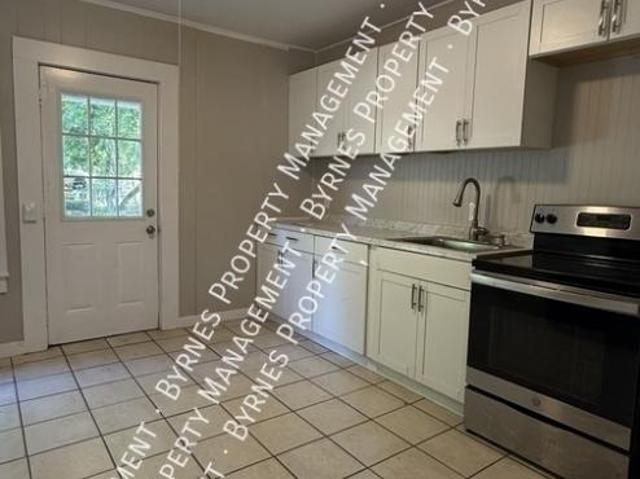 3 Br, 1 bath, Condo 14 C St