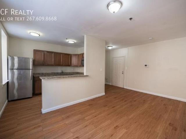 3 Br, 1 bath, Condo 1501 W Allegheny Ave