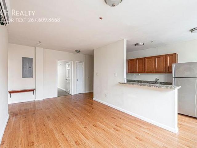3 Br, 1 bath, Condo 1501 W Allegheny Ave