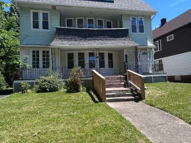 3 Br, 1 bath, Condo 1523 Hillcrest