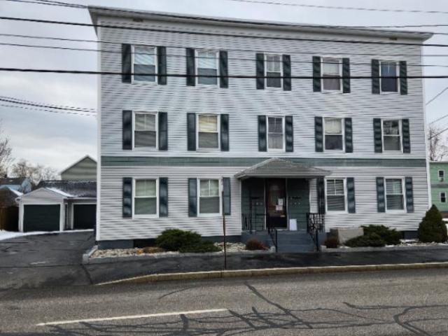 3 Br, 1 bath, Condo 152 Maple St