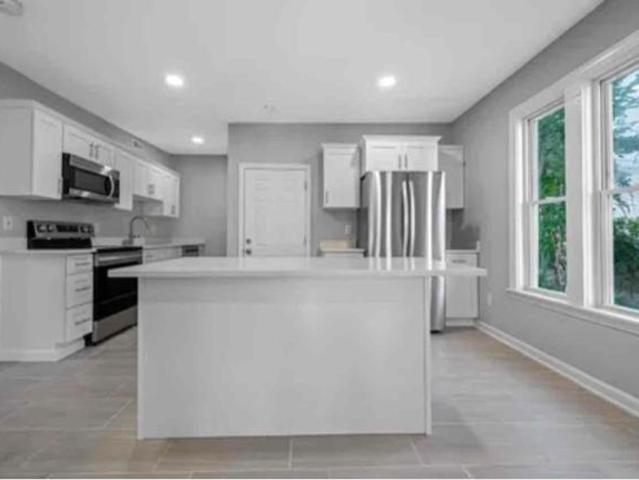 3 Br, 1 bath, Condo 155 Eastern Ave