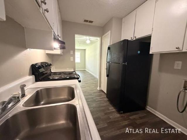 3 Br, 1 bath, Condo 156 Elkview Court